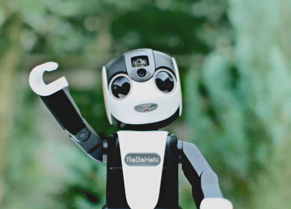 RoBoHon, el primer smartphone que habla y camina